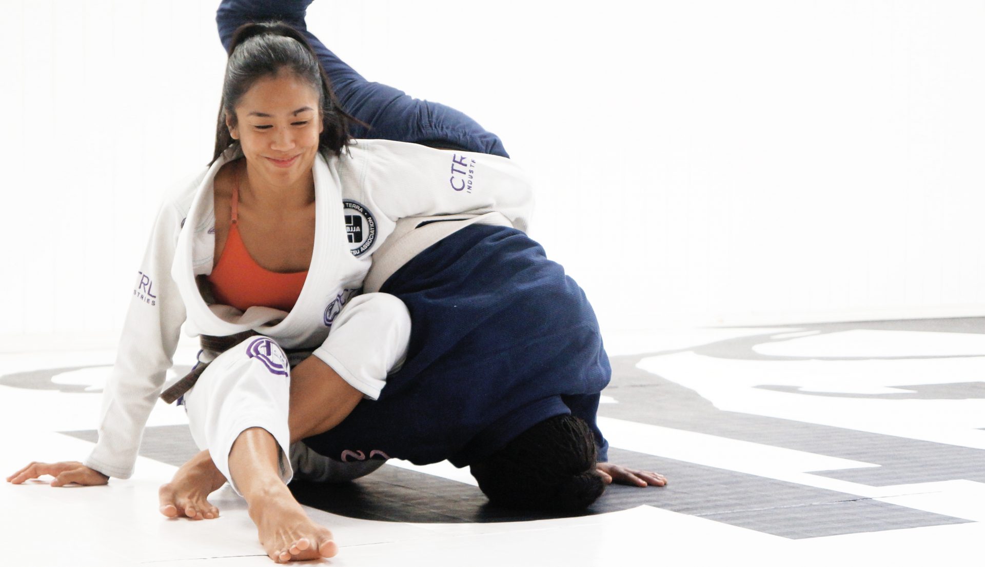 Jiu-Jitsu Rolls: Training With The Opposite Sex - BJJ World